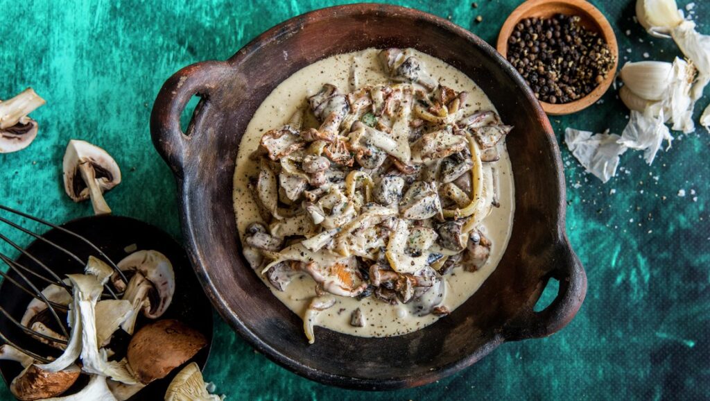 Oppskrift på soppstuing med fløte - Startsiden Guider