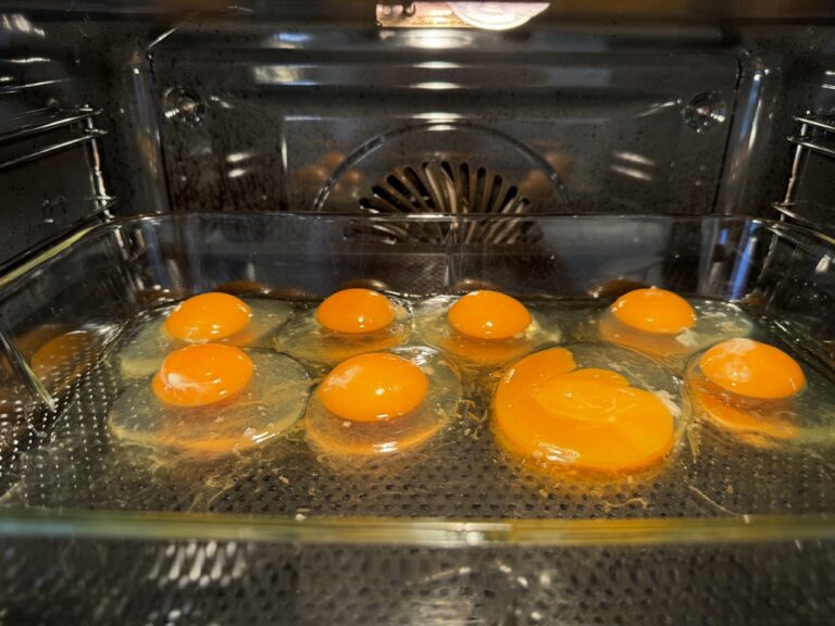 Steke egg i form – Integrert kjokkenet